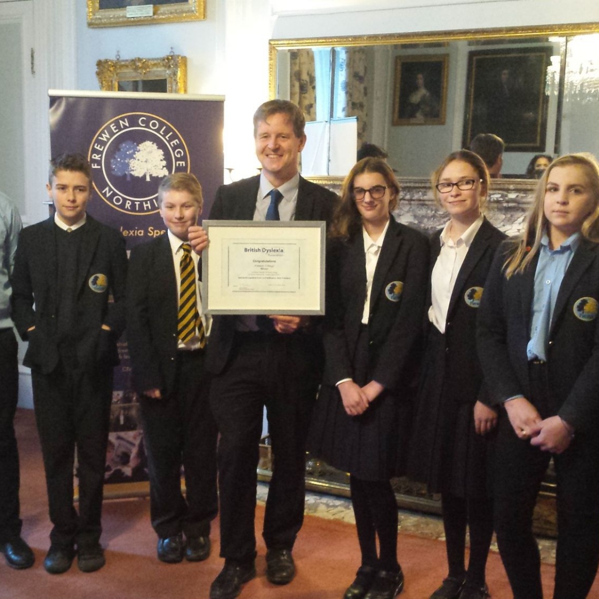 Frewen College - Frewen win 'Best Dyslexia Friendly School' award from ...
